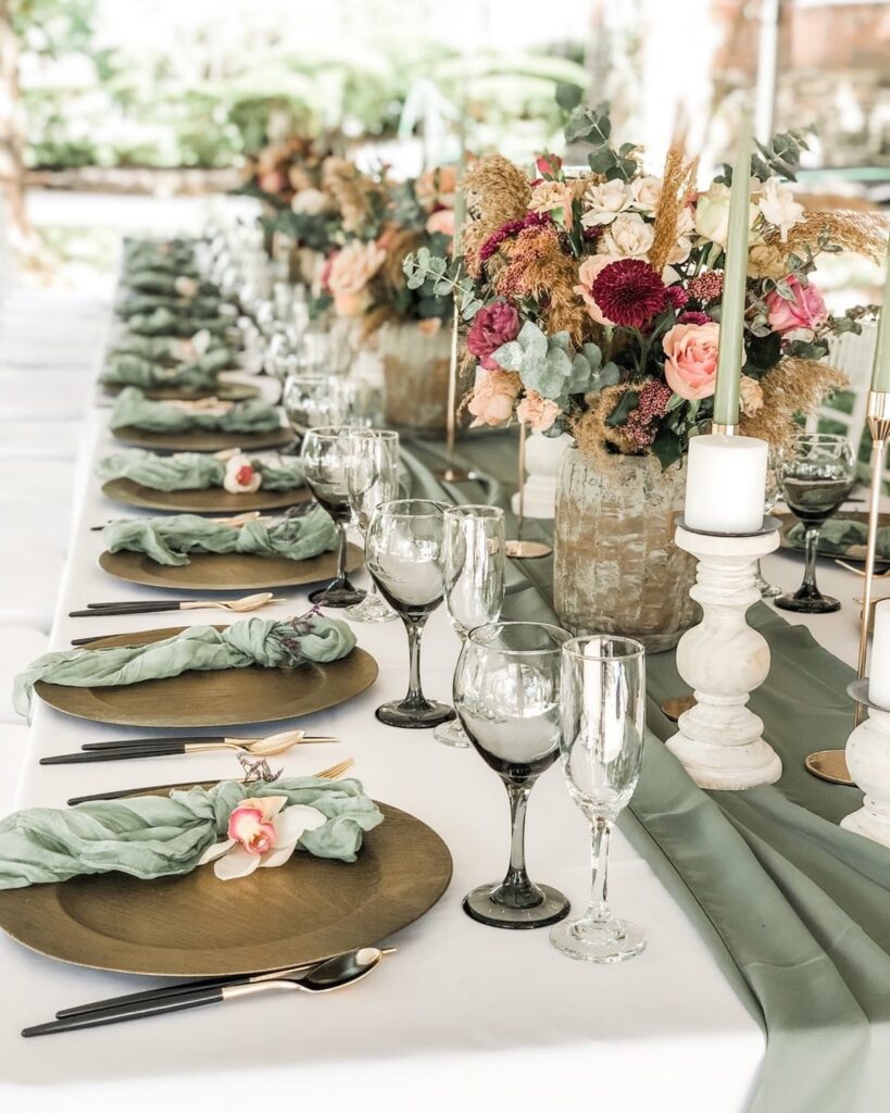 29 Creative Boho Wedding Table Decorations for a Whimsical Celebration ...